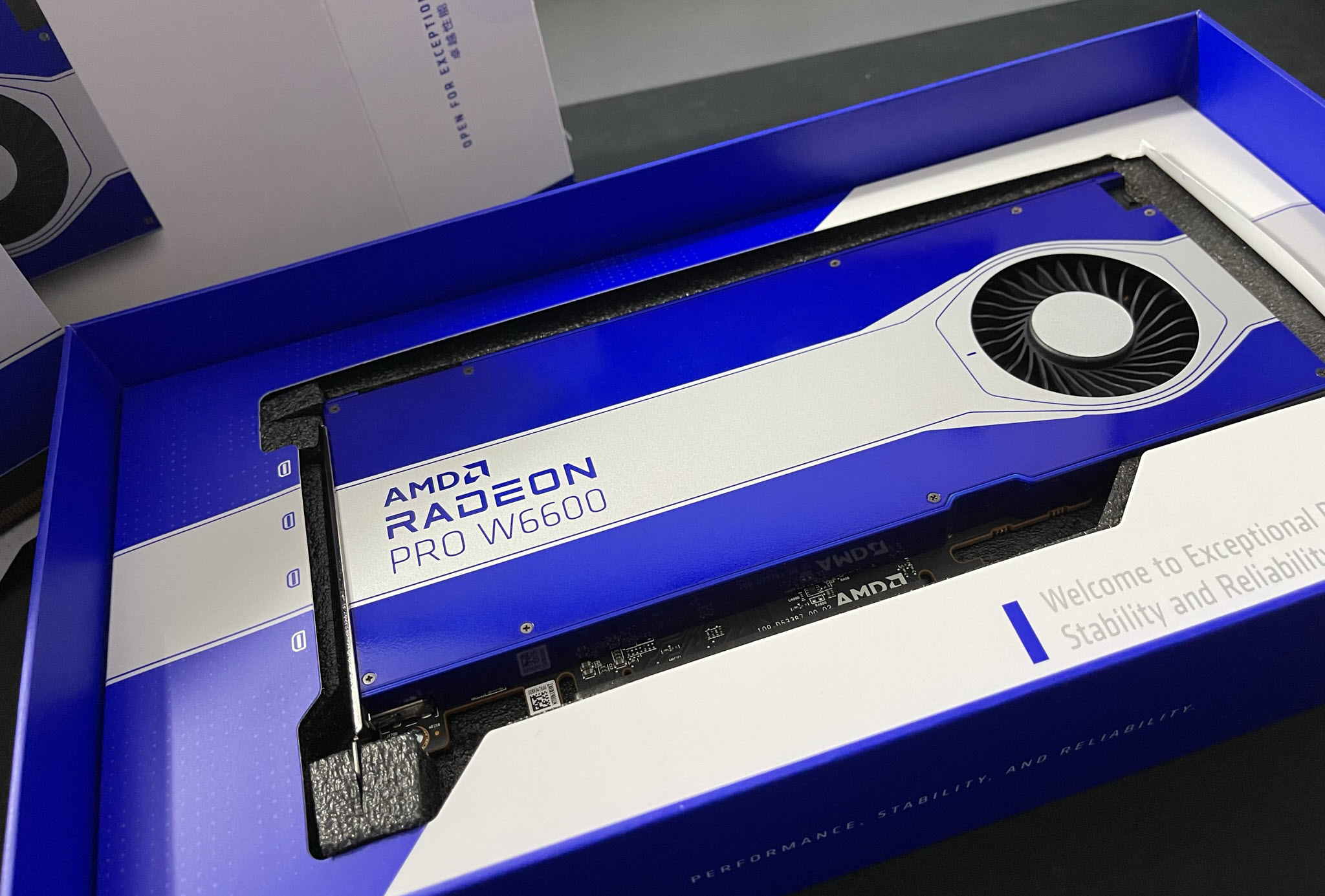 Fantastic Friday #014 | PRODUCT REVIEW – AMD – Unboxing the new GPUs ...